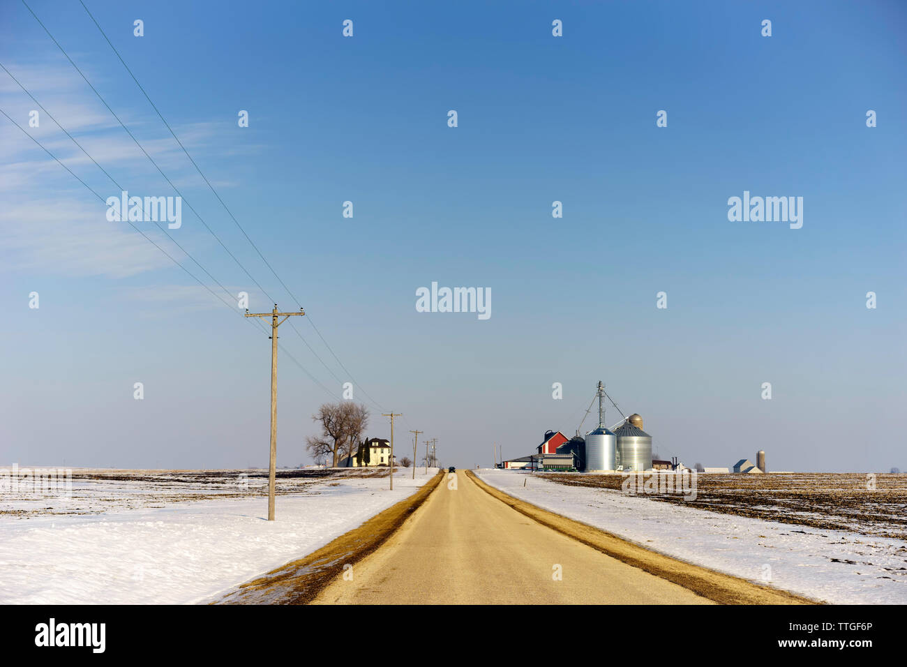 Telephone lines landscape rural hi-res stock photography and images - Alamy