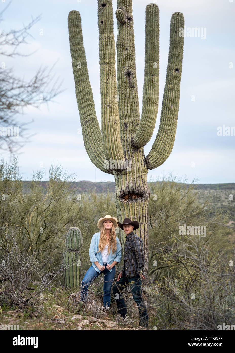 Desert fashion hi-res stock photography and images - Alamy
