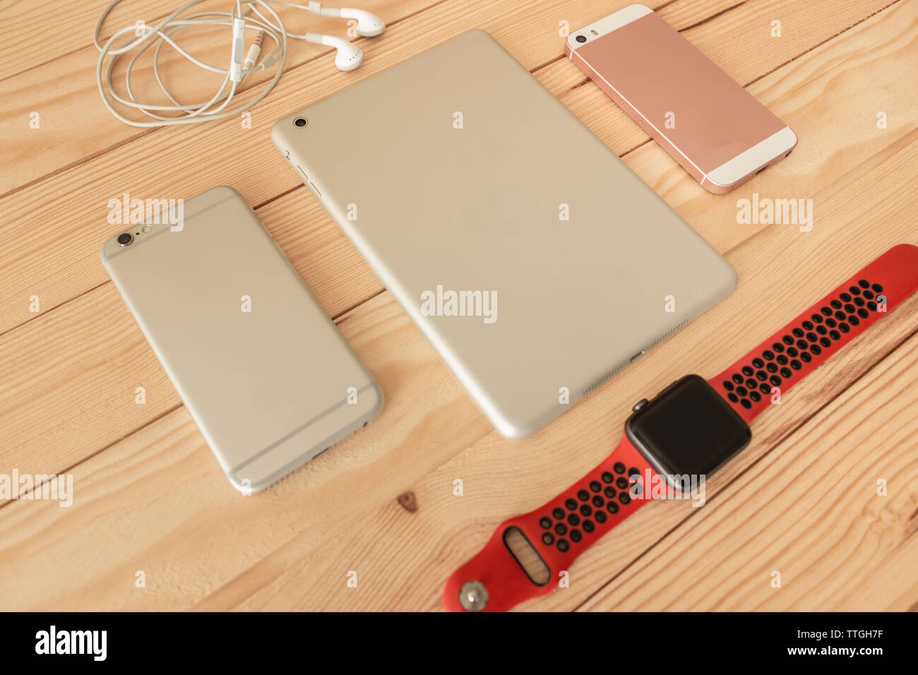 Different types of mobile, tablet and smartwatch of last generation ...
