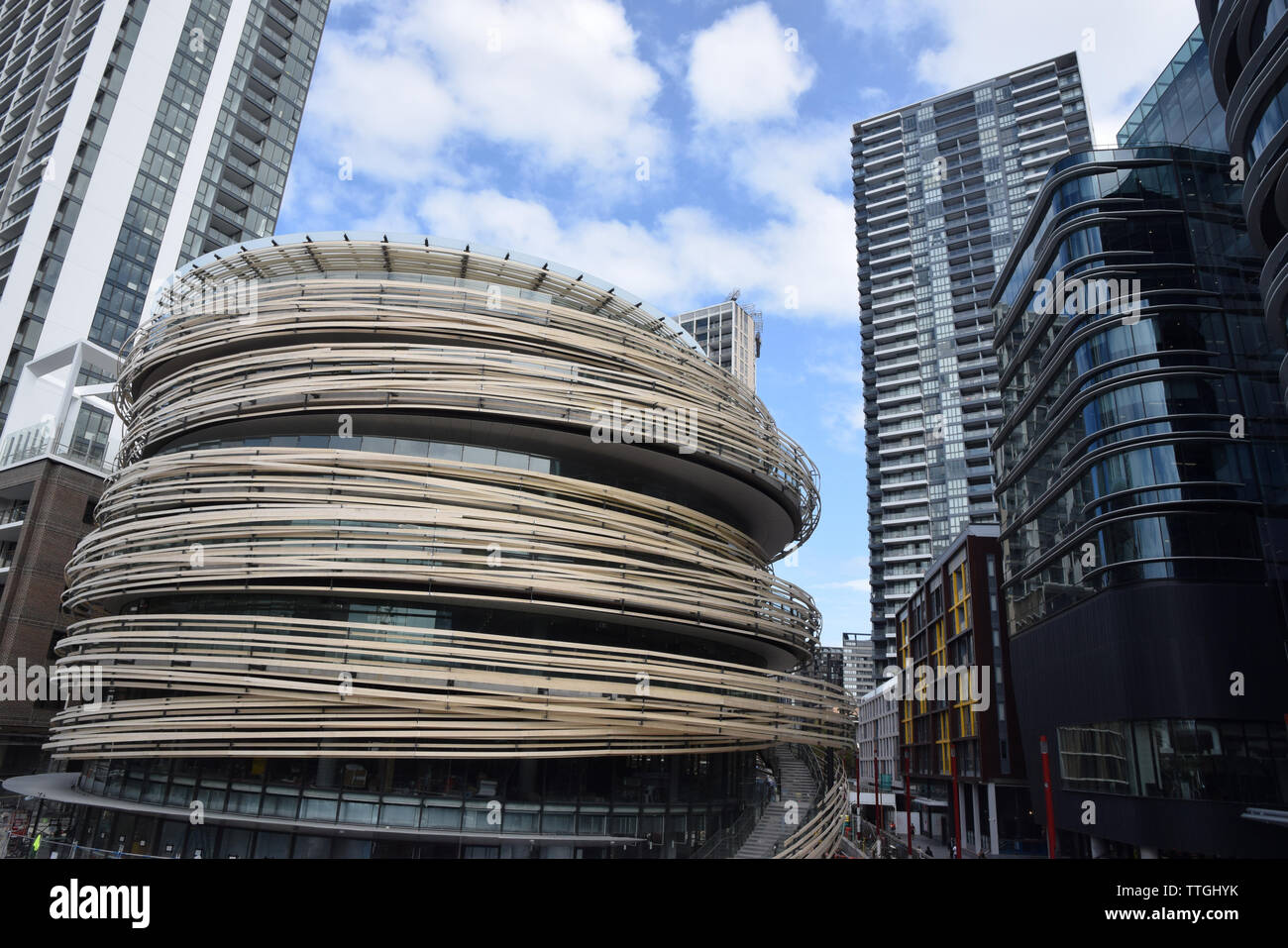 High rise building circular hi-res stock photography and images - Alamy