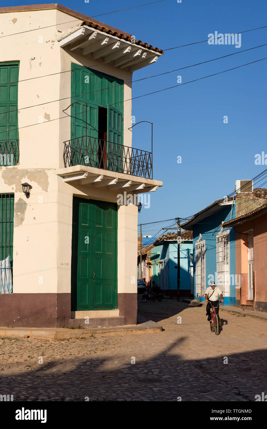 Real life street scene hi-res stock photography and images - Alamy