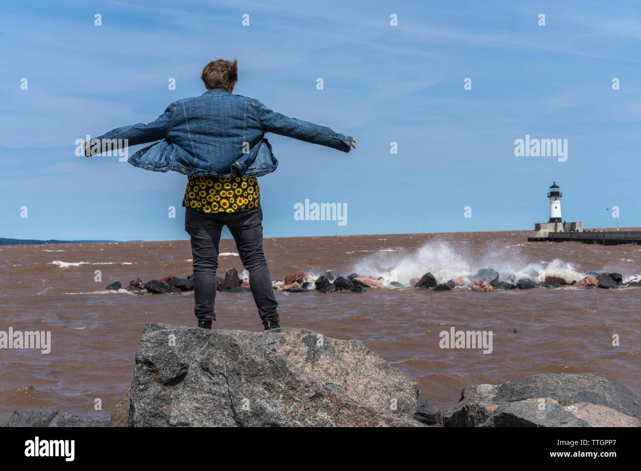 Duluth harbor lighthouse hi-res stock photography and images - Alamy