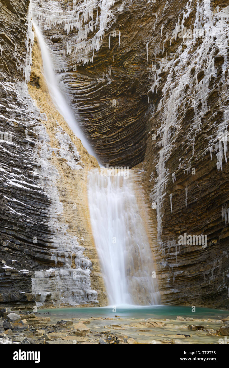 Waterfall in Tena Valley, Pyrenees Stock Photo - Alamy
