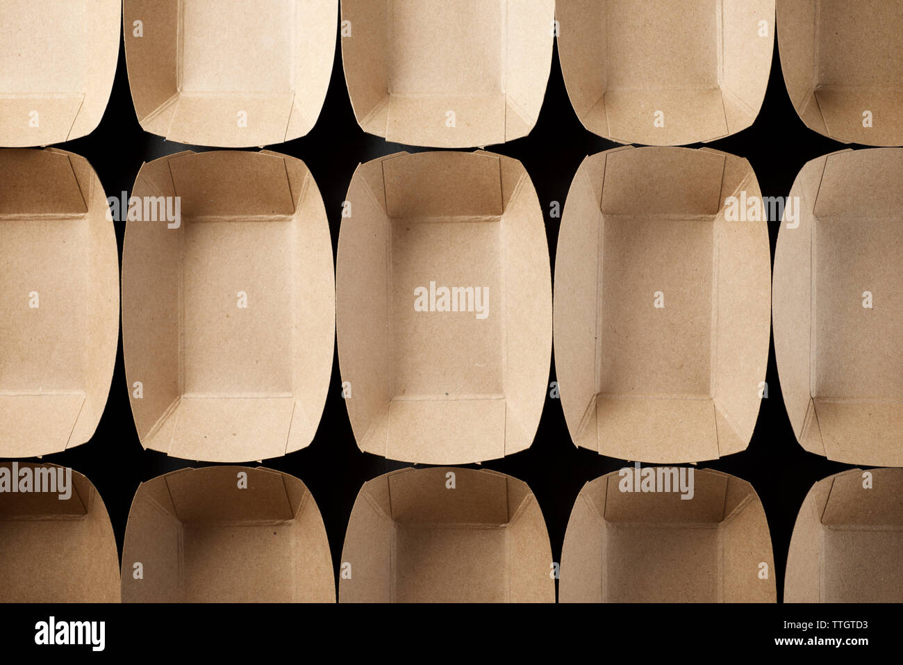 Empty boxes hi-res stock photography and images - Alamy