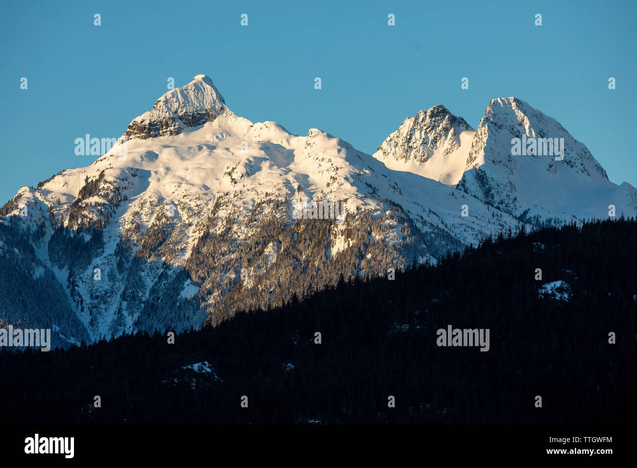 Tantalus range hi-res stock photography and images - Alamy