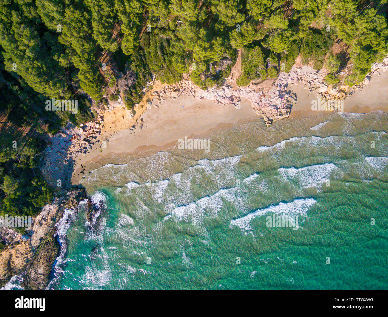 Aerial views of coastline hi-res stock photography and images - Alamy