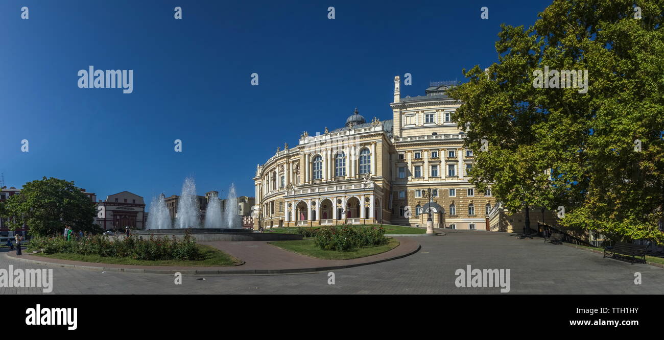 Castle and opera house hi-res stock photography and images - Alamy