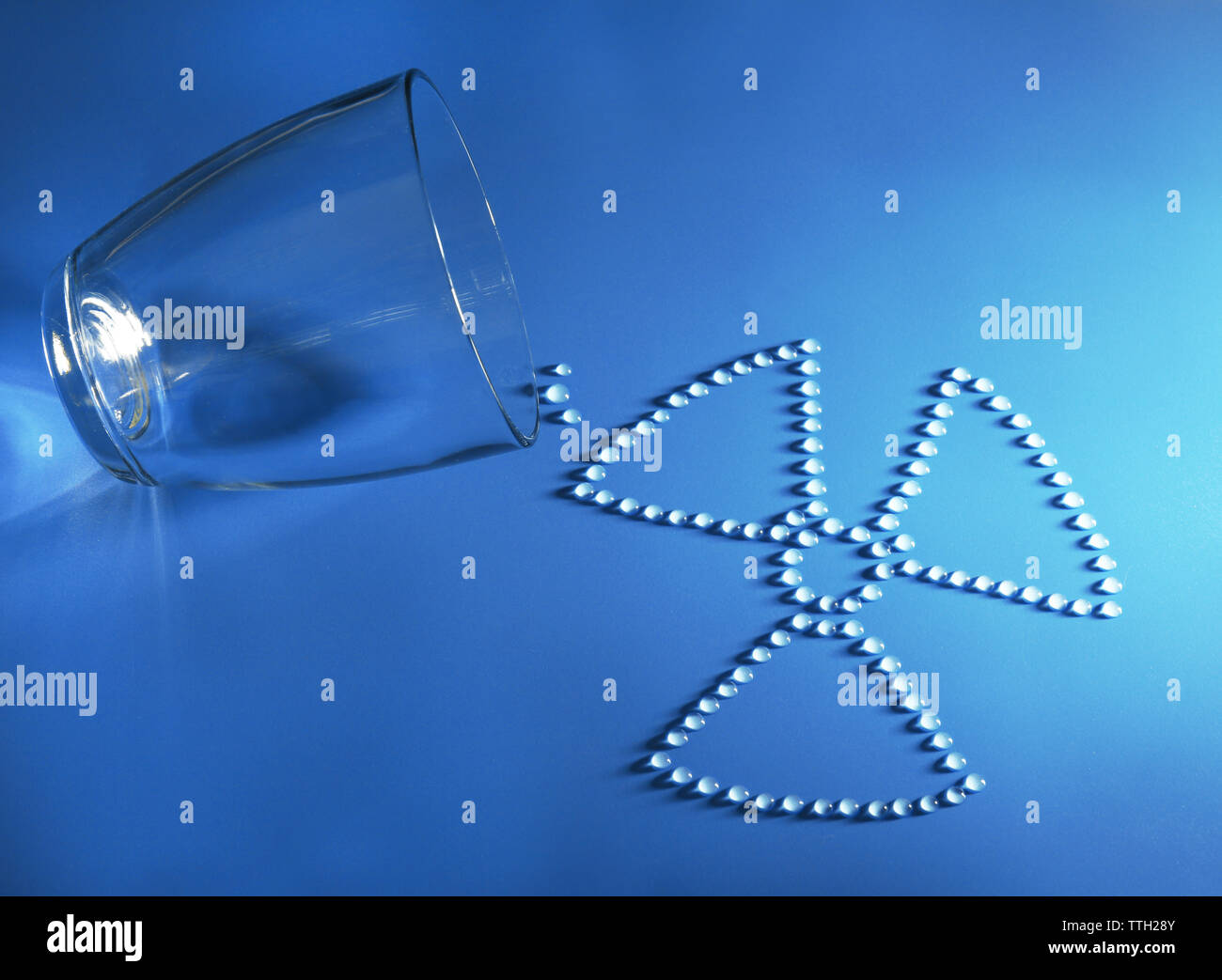 Inverted drops hi-res stock photography and images - Alamy