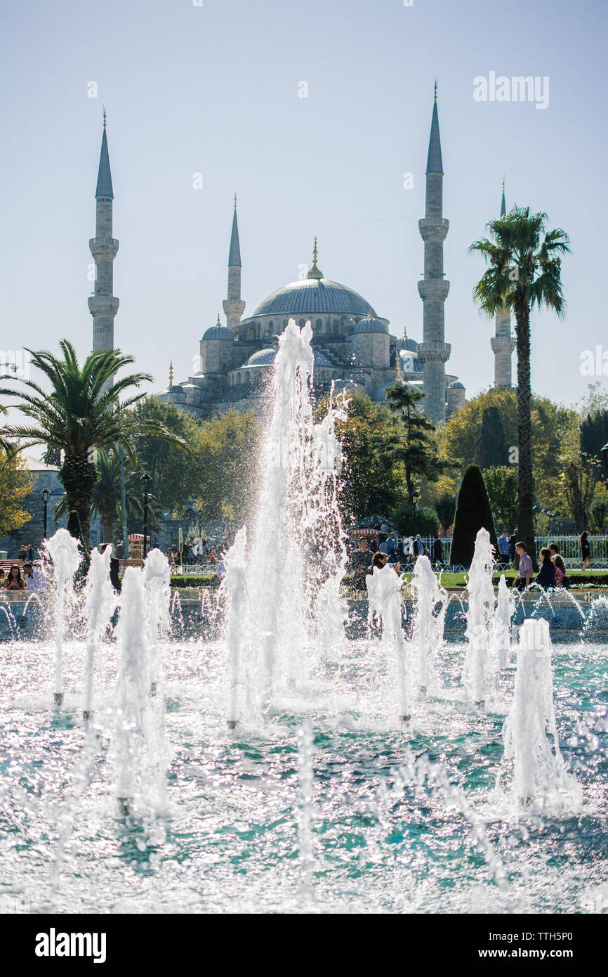 Mosque pool water hi-res stock photography and images - Alamy