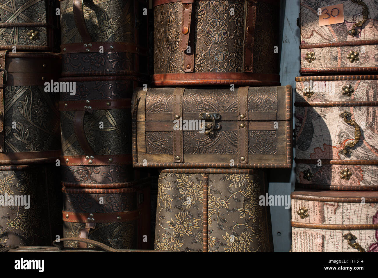 Set wooden boxes hi-res stock photography and images - Alamy