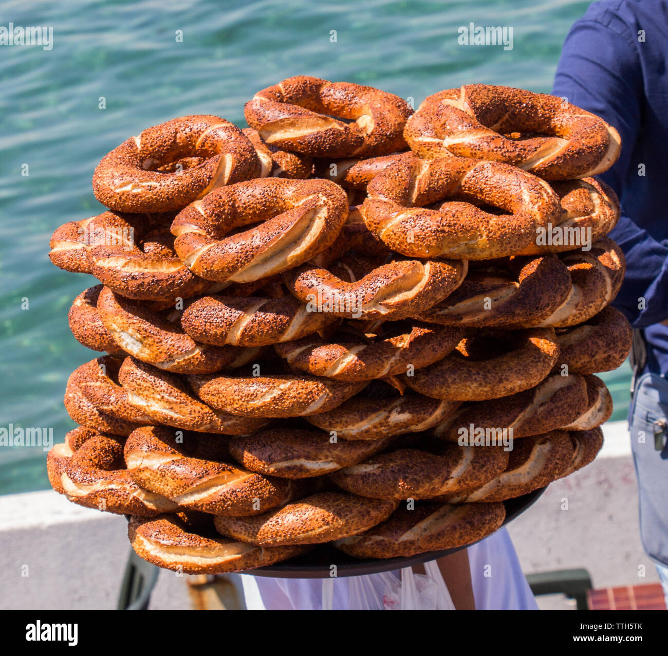 Istanbul simit stand hi-res stock photography and images - Alamy