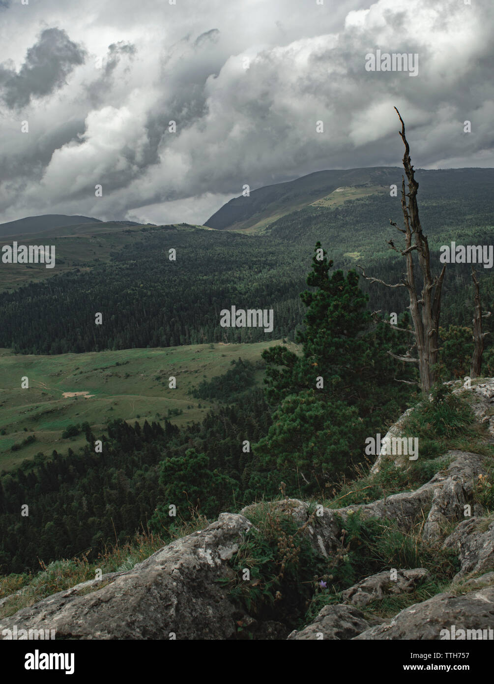 Lago naki mountains hi-res stock photography and images - Alamy