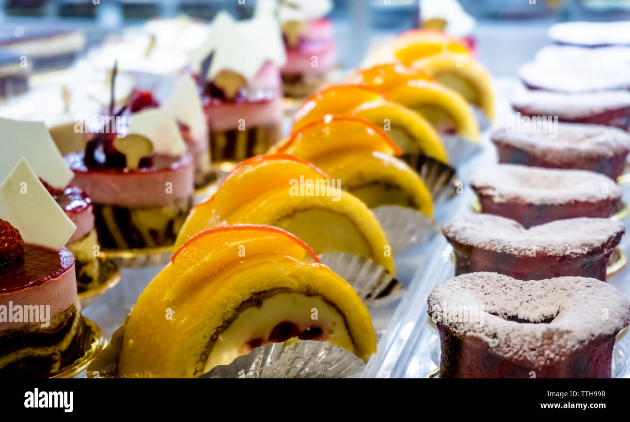 Delicious fruit cakes and pastries, it is a pleasure to see and eat as ...