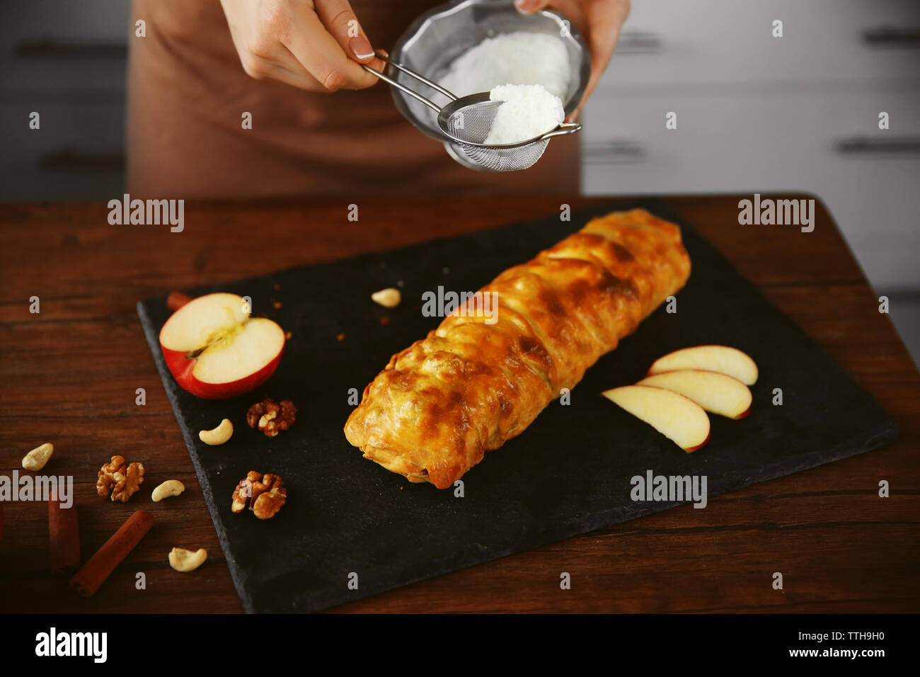 Powder powdering hi-res stock photography and images - Alamy