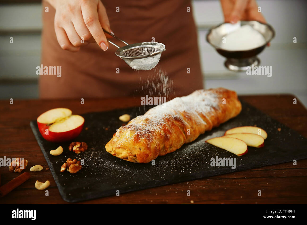 Powder powdering hi-res stock photography and images - Alamy