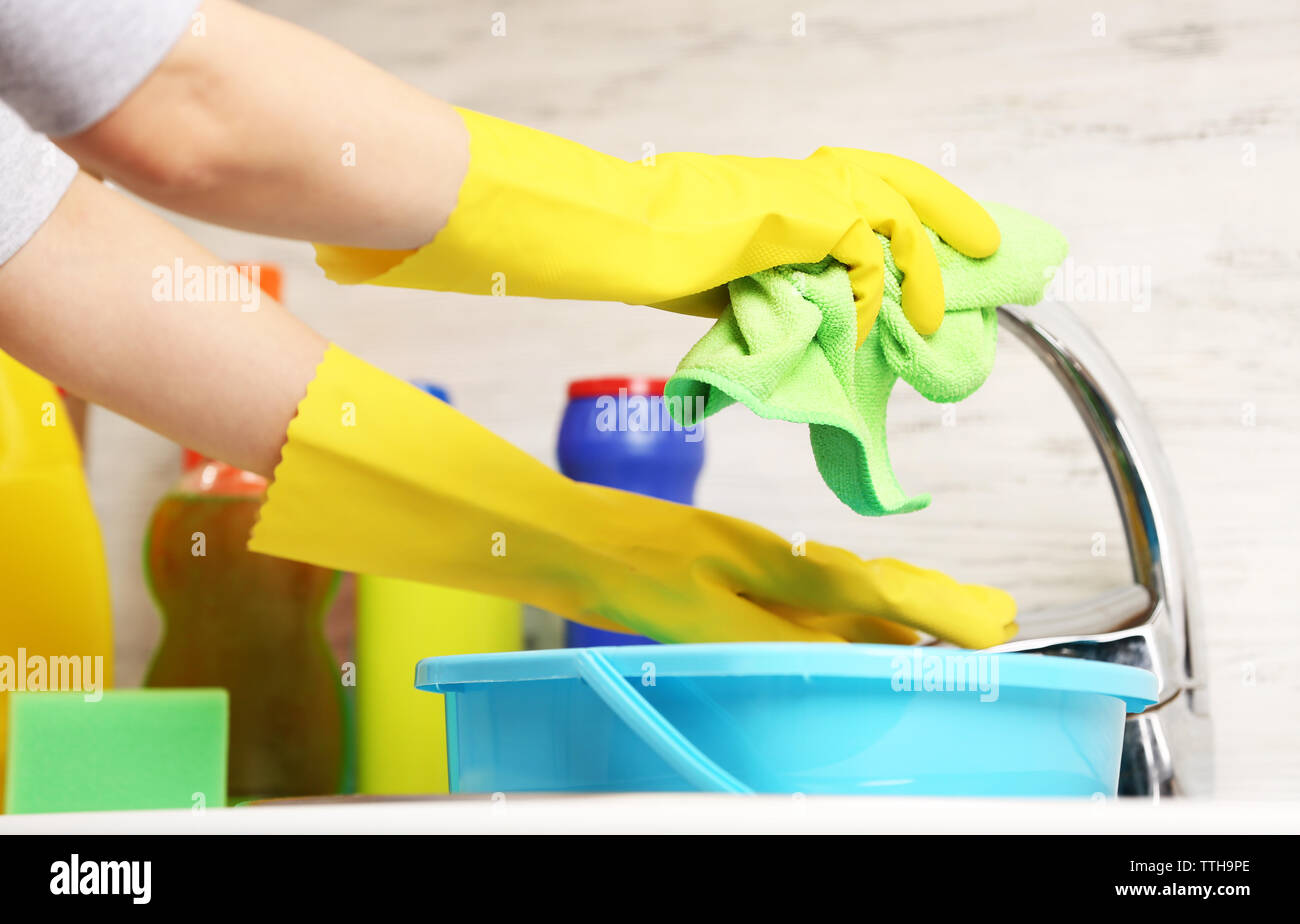 Hand cleaning rag products hi-res stock photography and images - Alamy