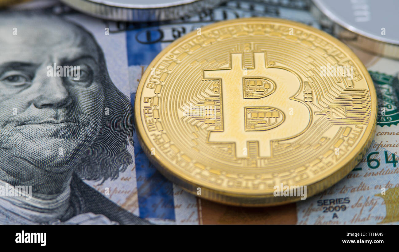 Digital money 100 dollar bill hi-res stock photography and images - Alamy