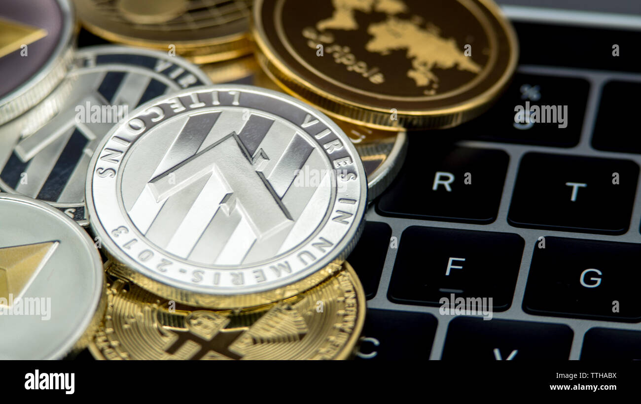 Silver litecoin hi-res stock photography and images - Alamy