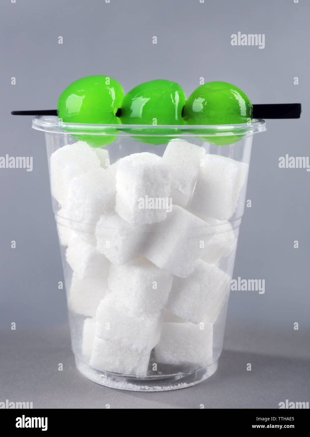 Glass full lump sugar hi-res stock photography and images - Alamy
