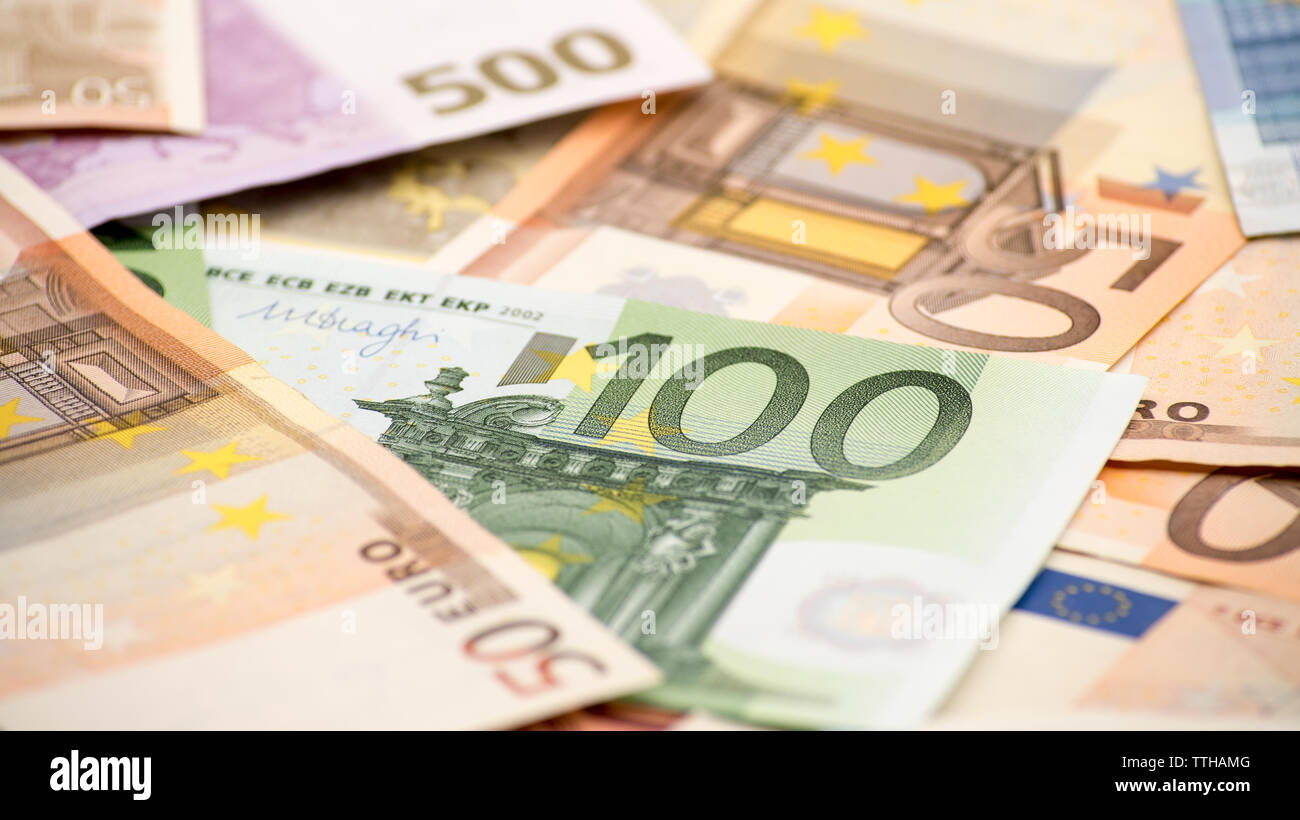 Real banknotes hi-res stock photography and images - Alamy