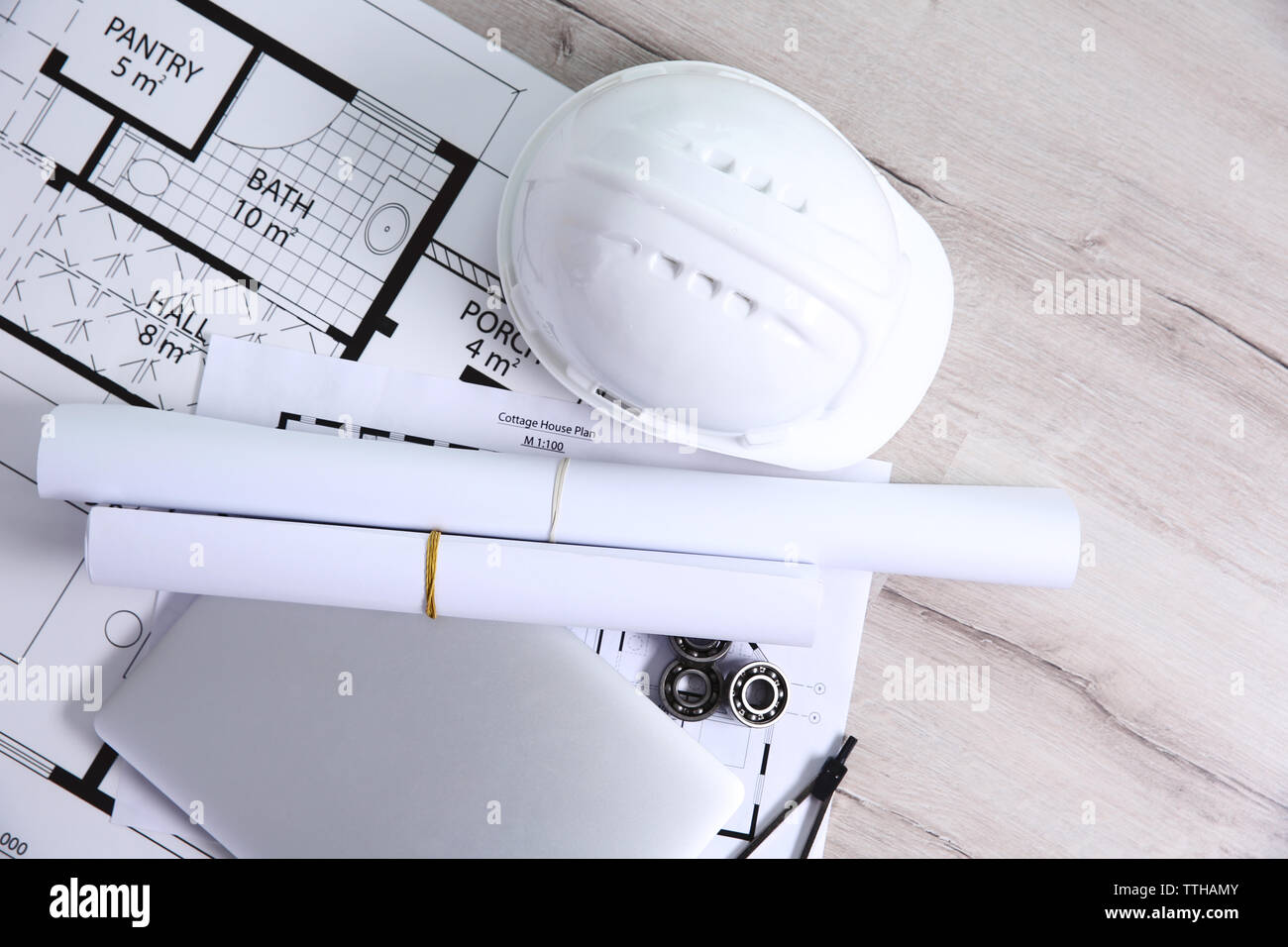 Workplace laptop detail model table hi-res stock photography and images ...