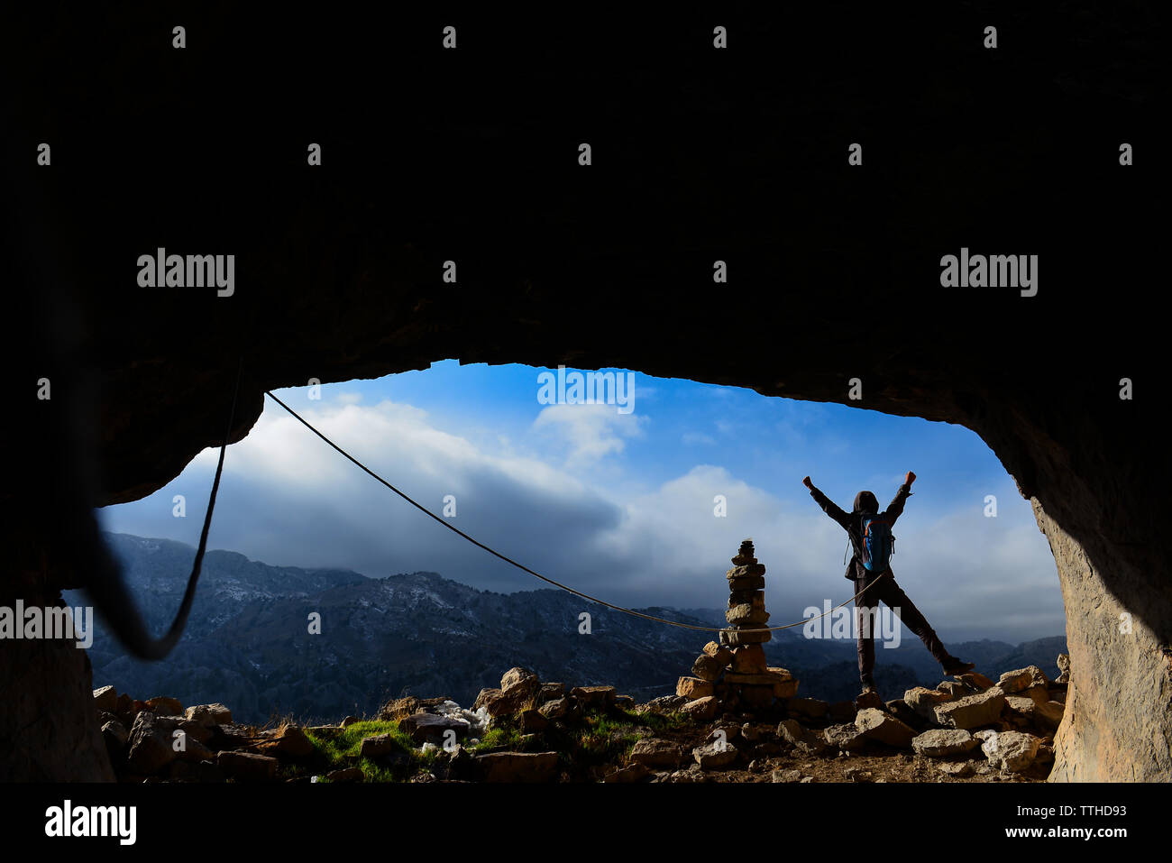 Cave climb hi-res stock photography and images - Alamy