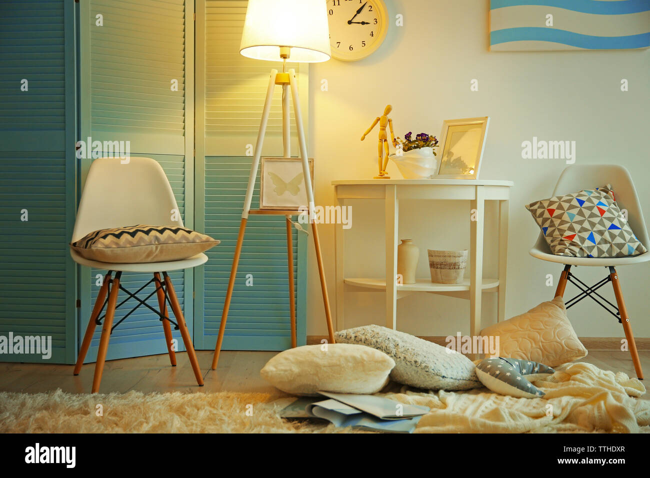 Modern room design interior Stock Photo - Alamy