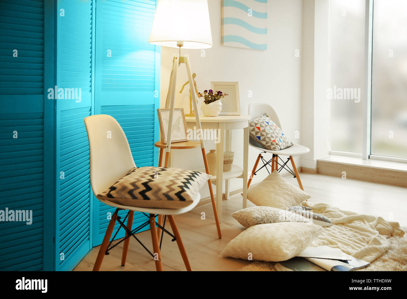 Modern room design interior Stock Photo - Alamy