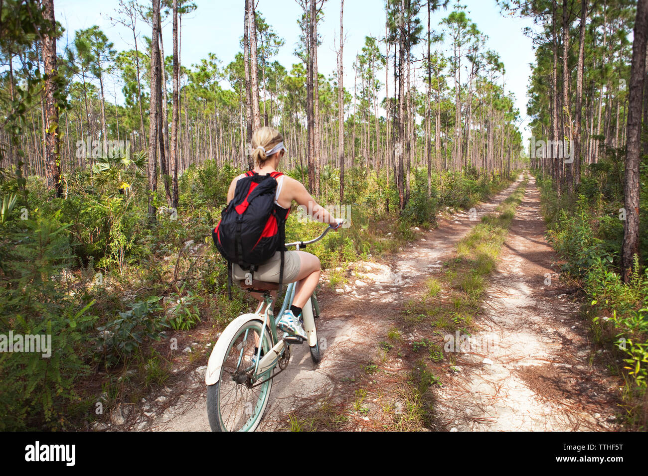Cycling pathway hi-res stock photography and images - Alamy