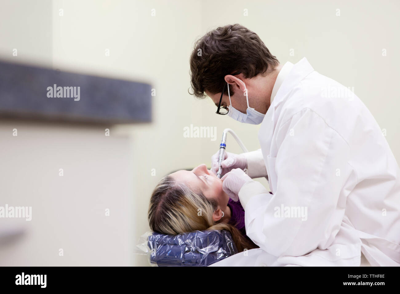 Pediatric exam mouth hi-res stock photography and images - Alamy