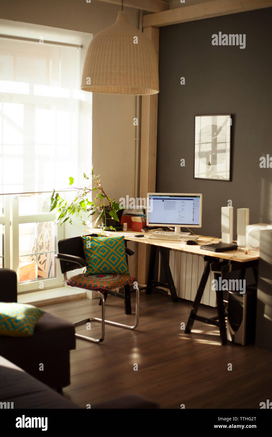 Floor desktop hi-res stock photography and images - Alamy