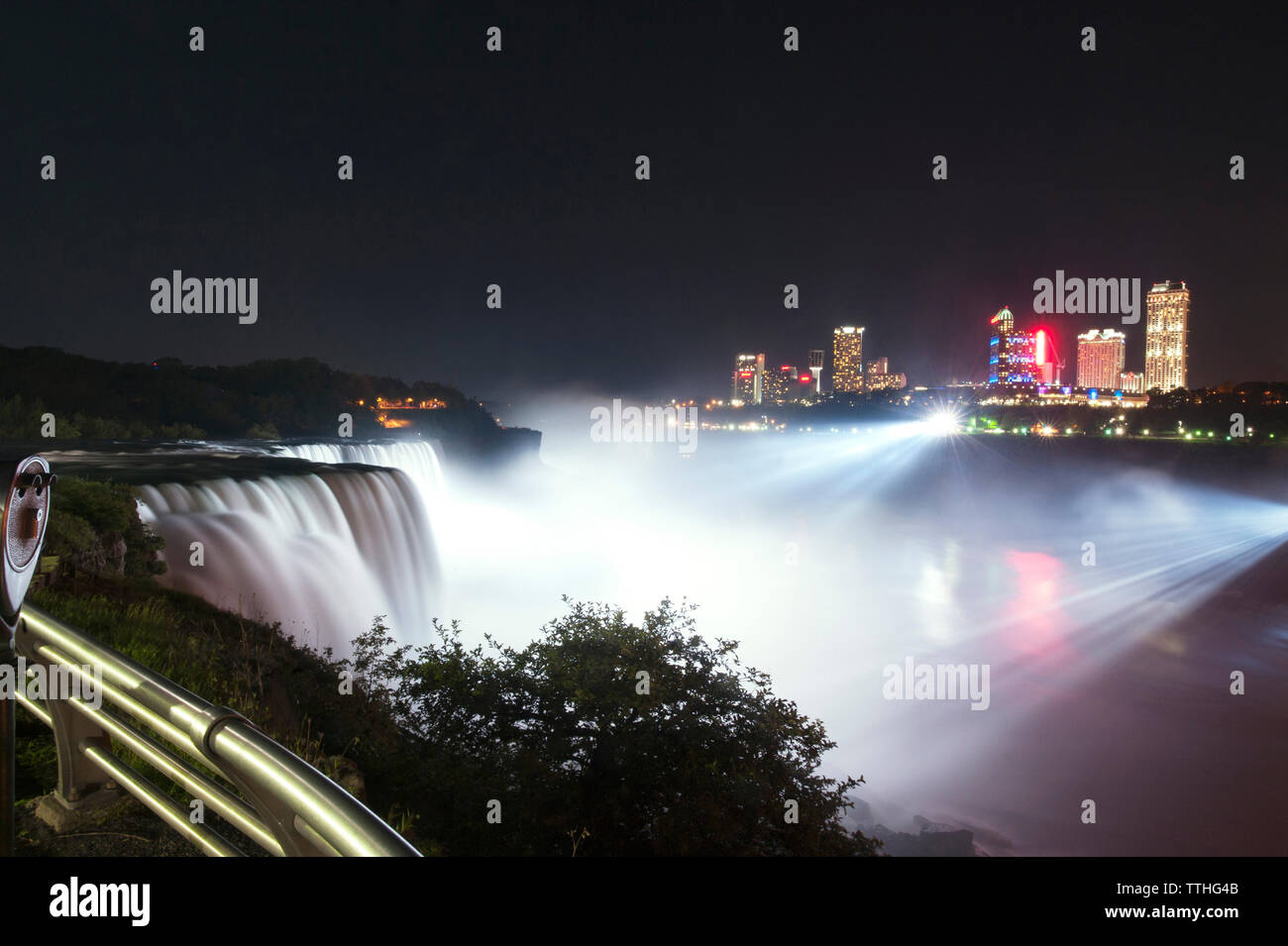 Niagara falls city hi-res stock photography and images - Alamy