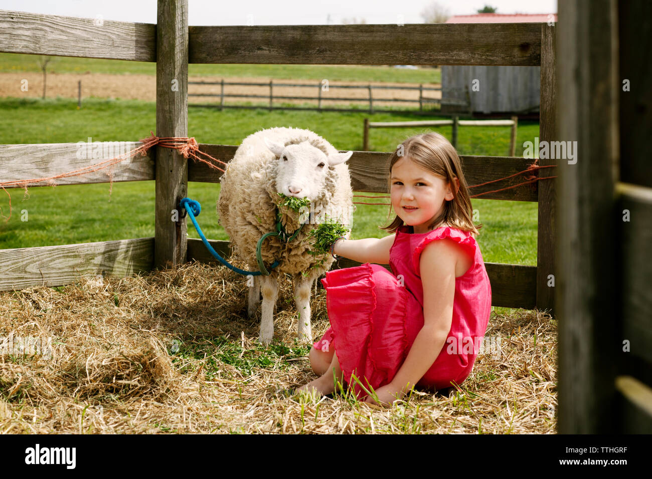 Girl usa farm hi-res stock photography and images - Alamy