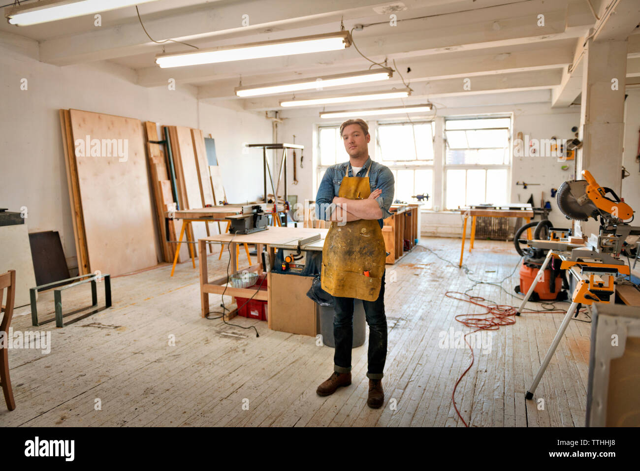 Portrait young man carpenter hi-res stock photography and images - Alamy
