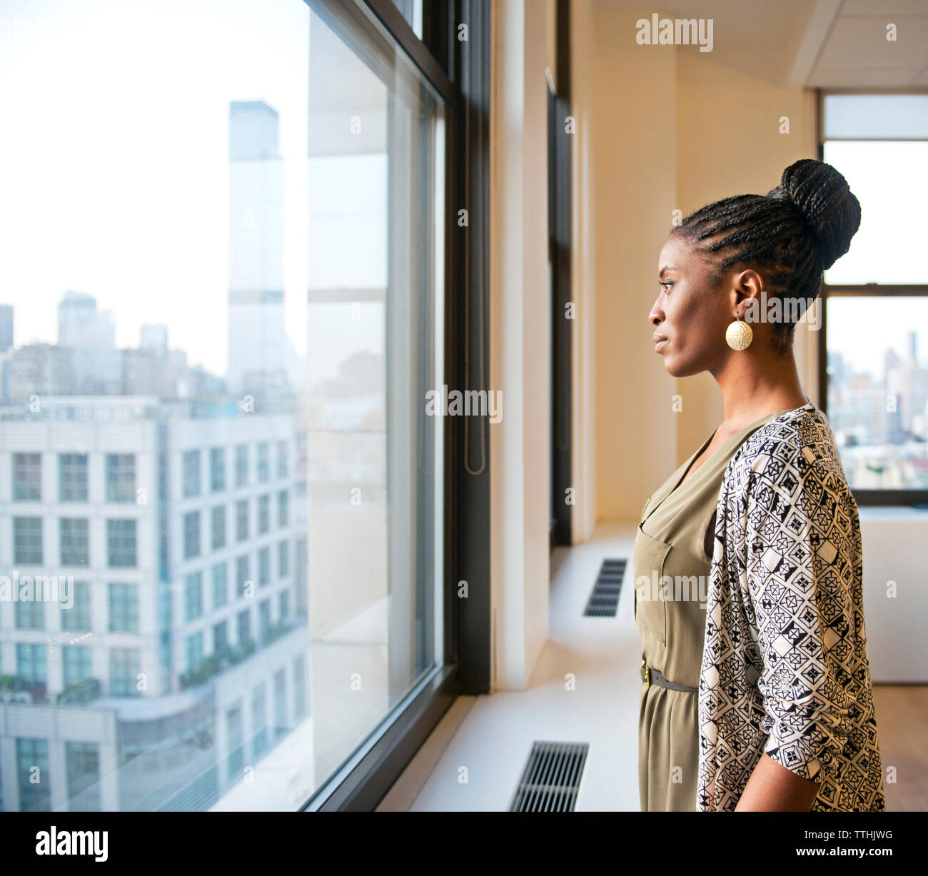 Window office hi-res stock photography and images - Alamy