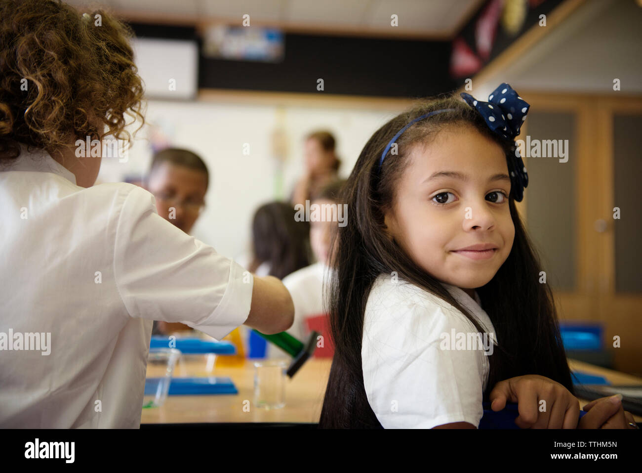 Girls and science and uniform hi-res stock photography and images - Alamy