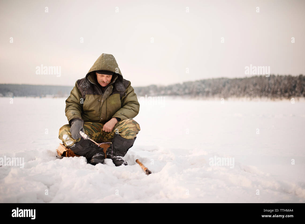 Man frozen in ice hi-res stock photography and images - Alamy