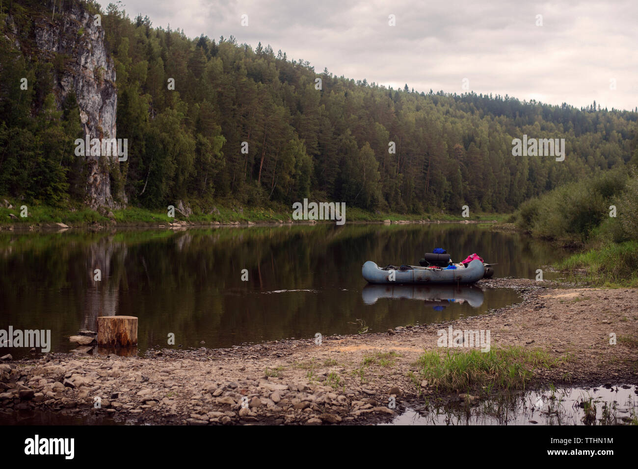 Inflatable raft hi-res stock photography and images - Alamy