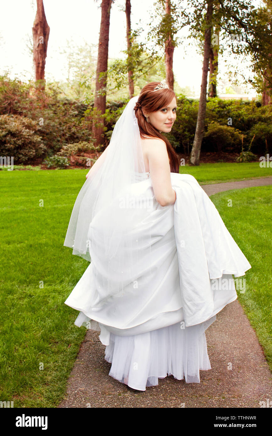 Full length shoulder hi-res stock photography and images - Alamy