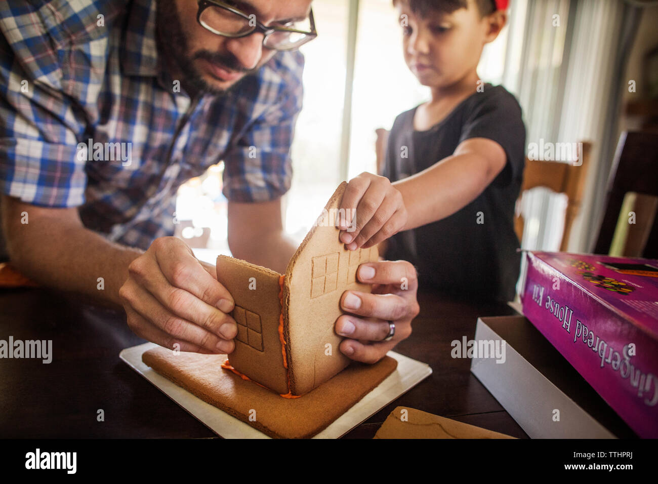 Male making cake hi-res stock photography and images - Alamy