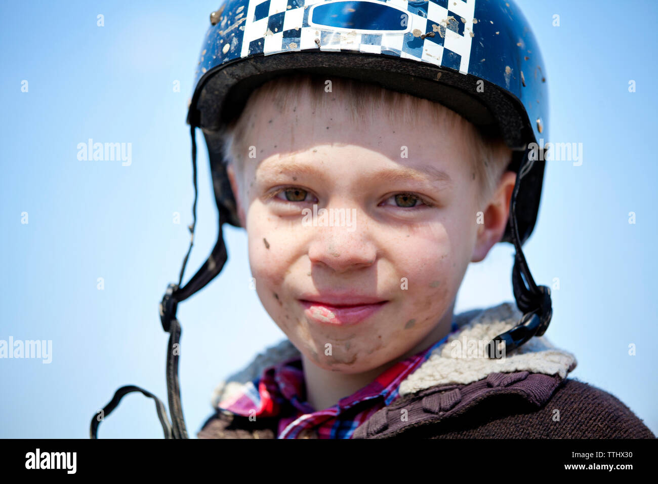 Messy sky hi-res stock photography and images - Alamy
