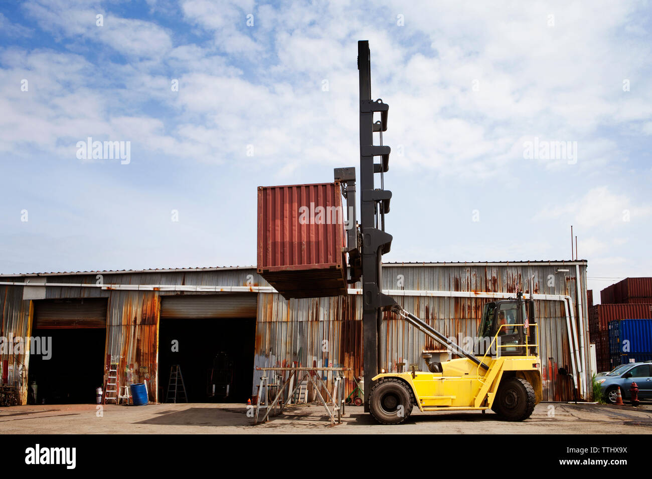 Forklift cargo containers in industrial hi-res stock photography and ...