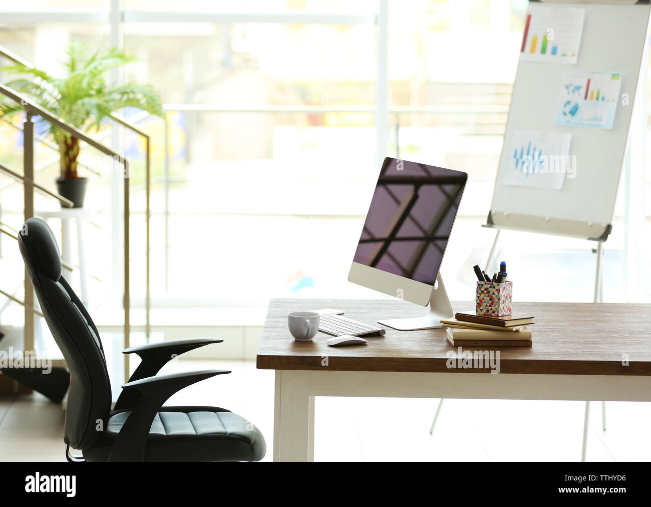 Modern stylish office work place Stock Photo - Alamy