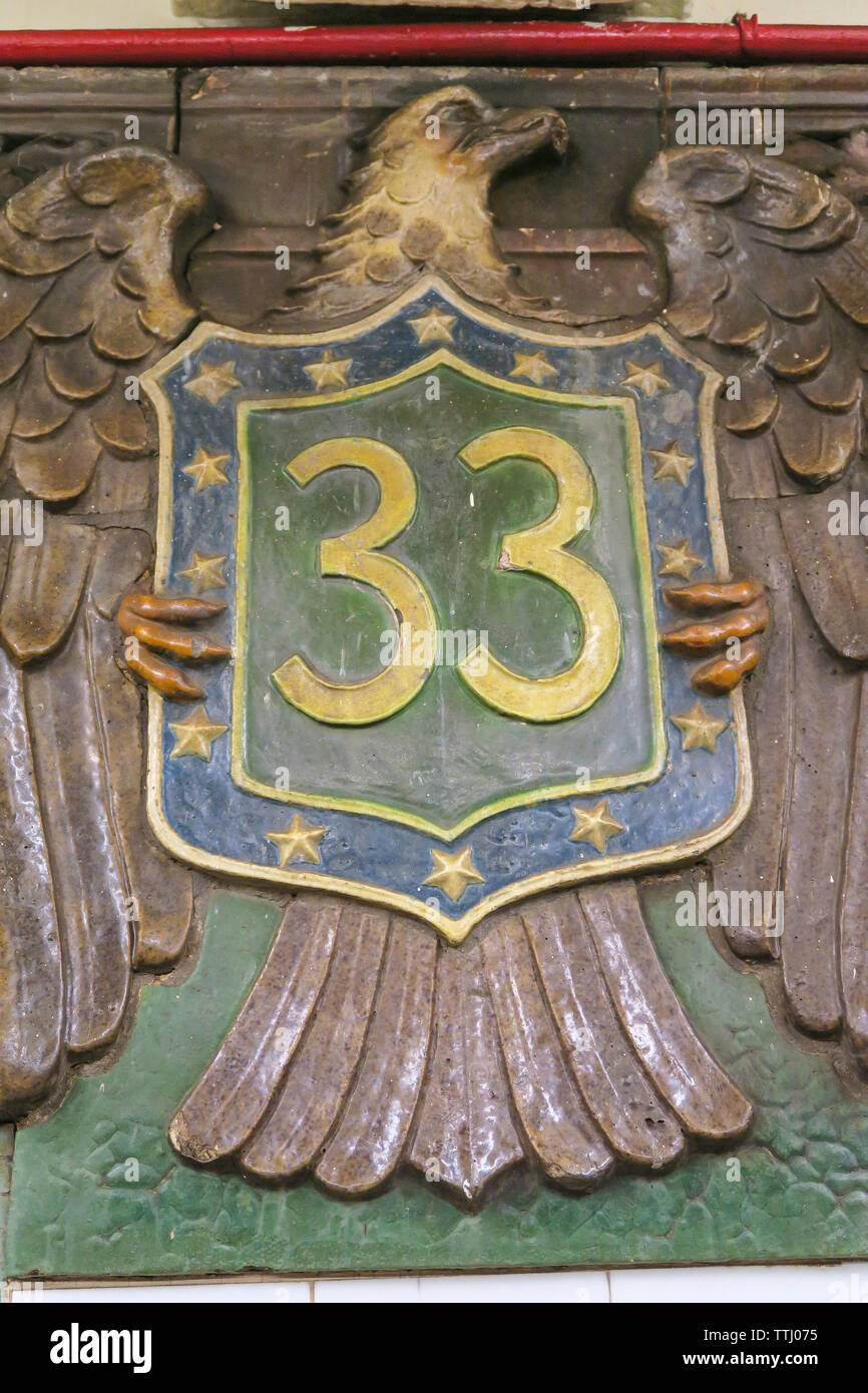 33rd street subway hi-res stock photography and images - Alamy