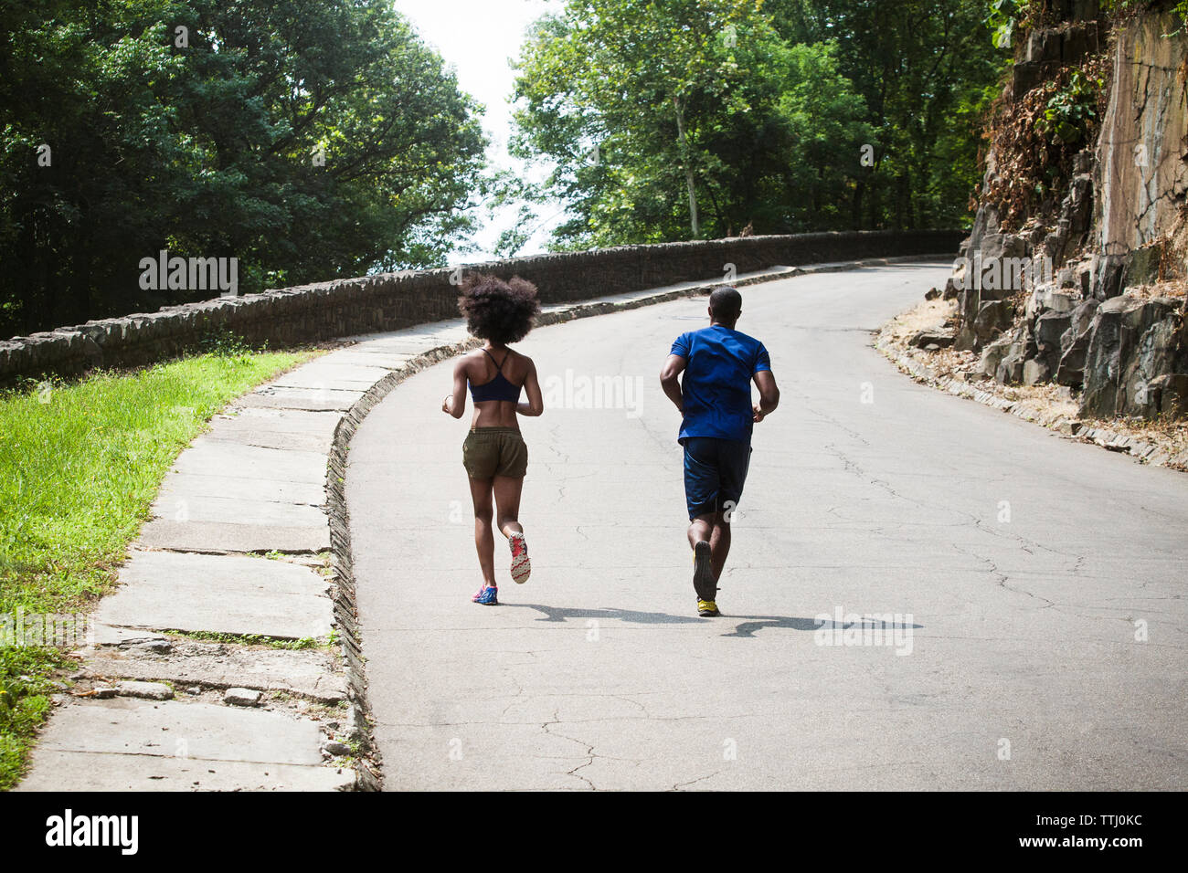 Man full rear view running motion hi-res stock photography and images ...