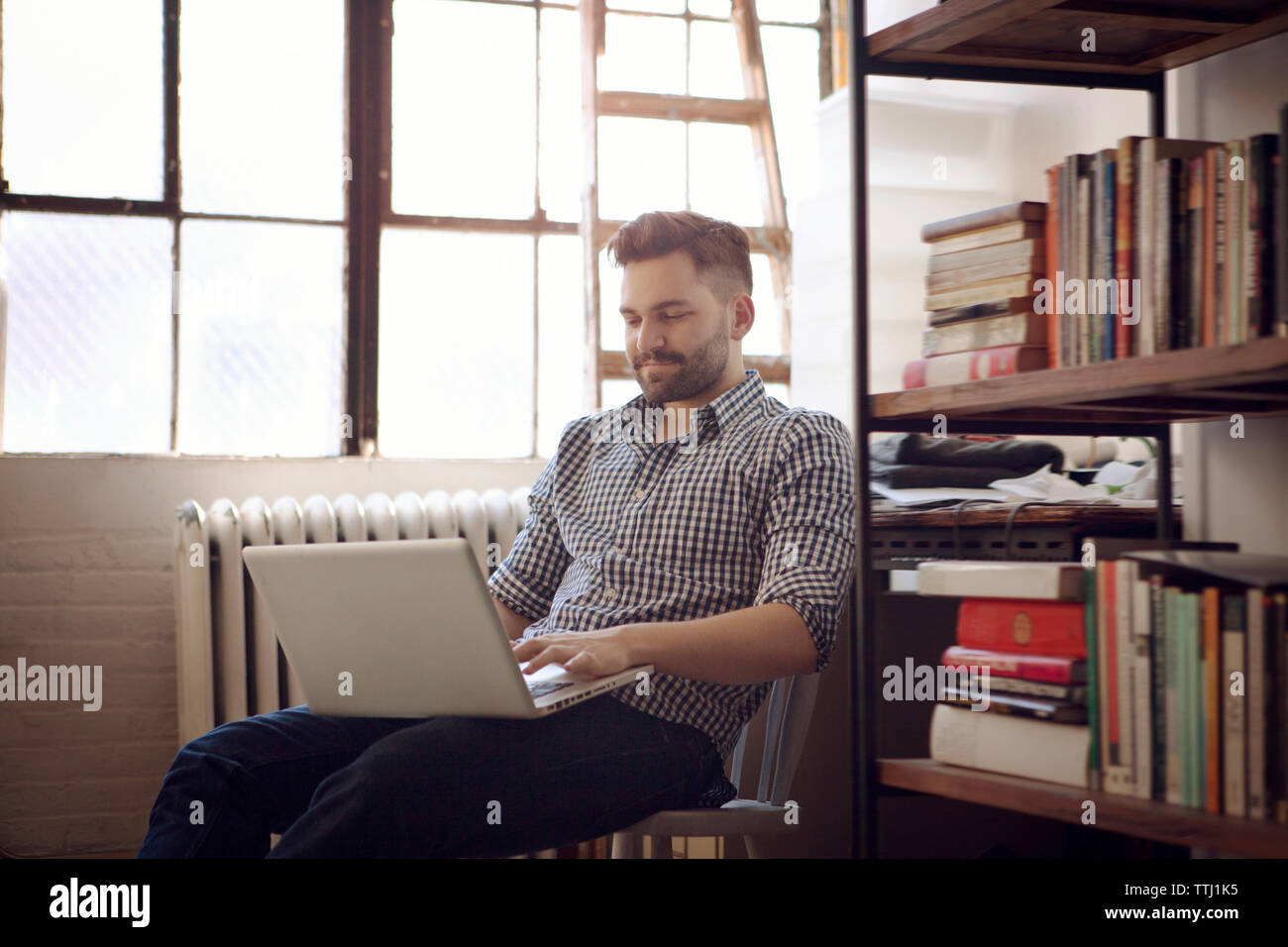 Computer sitting chair hi-res stock photography and images - Alamy