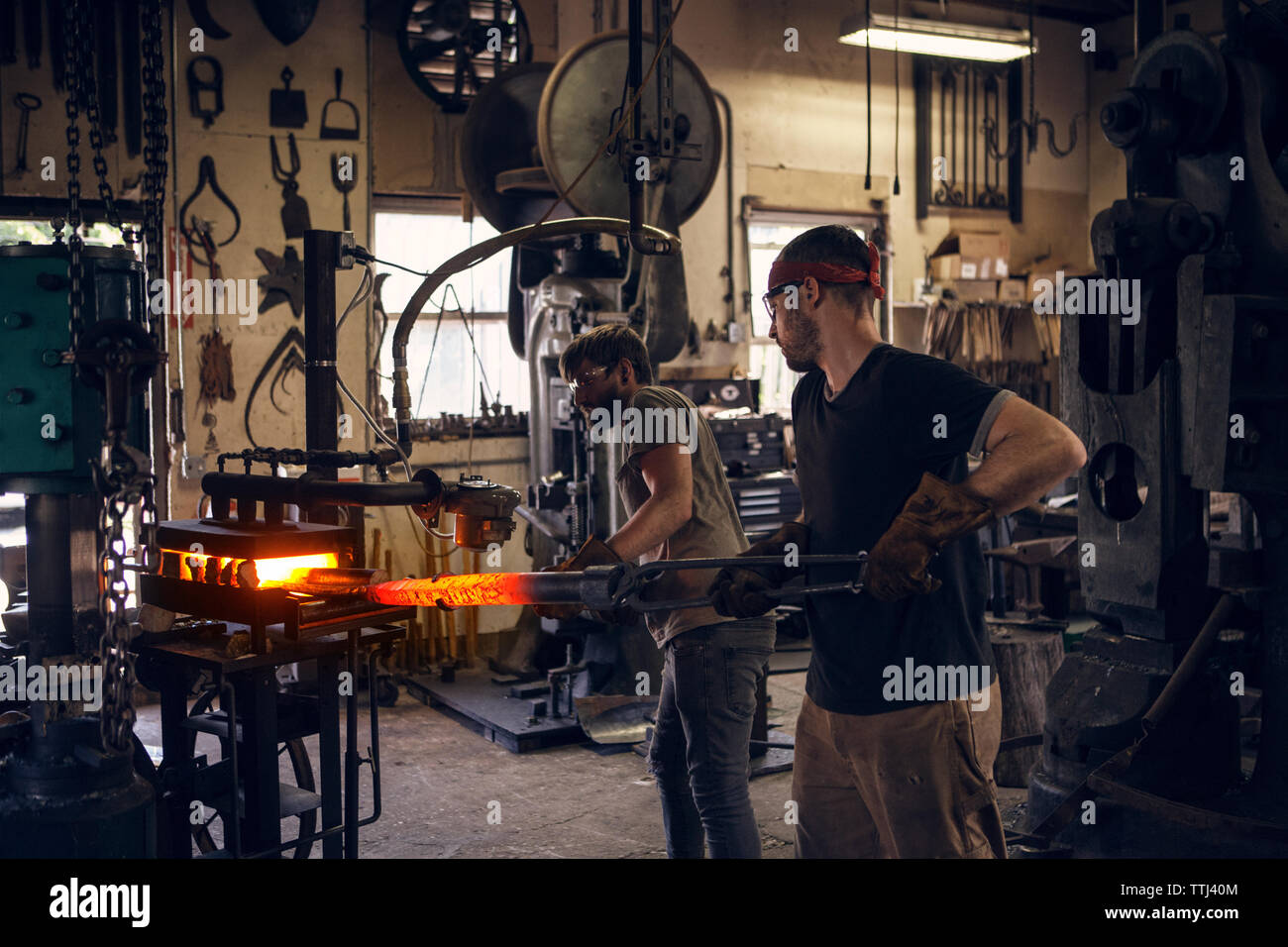 Men in furnace fire hi-res stock photography and images - Alamy