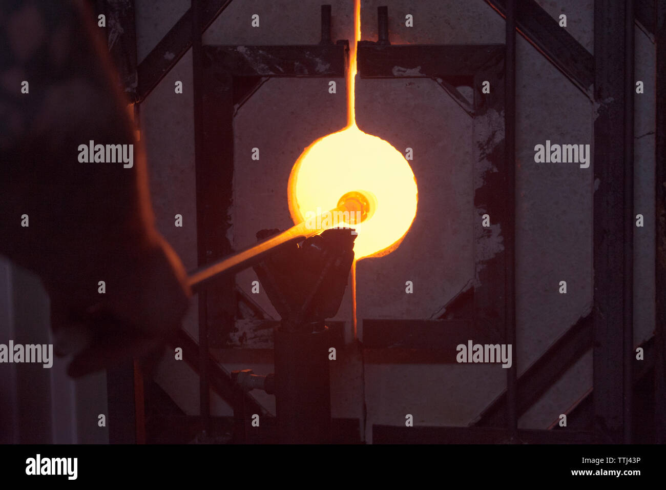 Glass blower furnace hi-res stock photography and images - Alamy