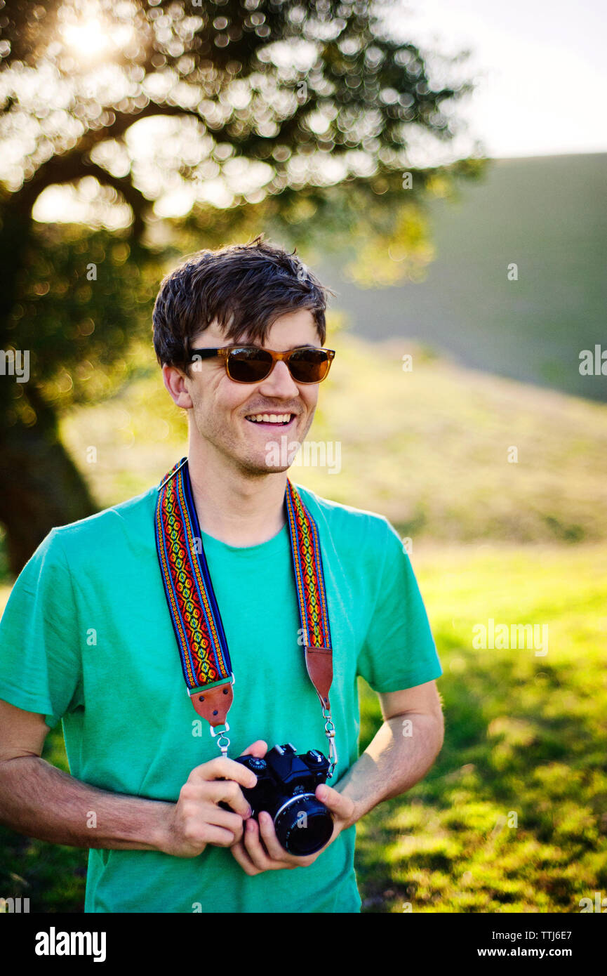 Man standing camera hi-res stock photography and images - Alamy