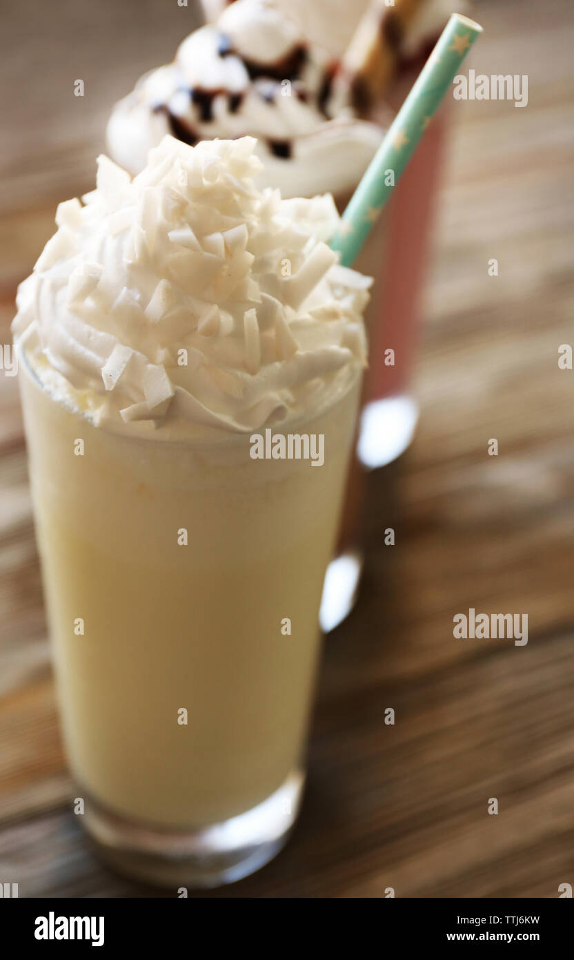 Vanilla milkshakes hi-res stock photography and images - Alamy